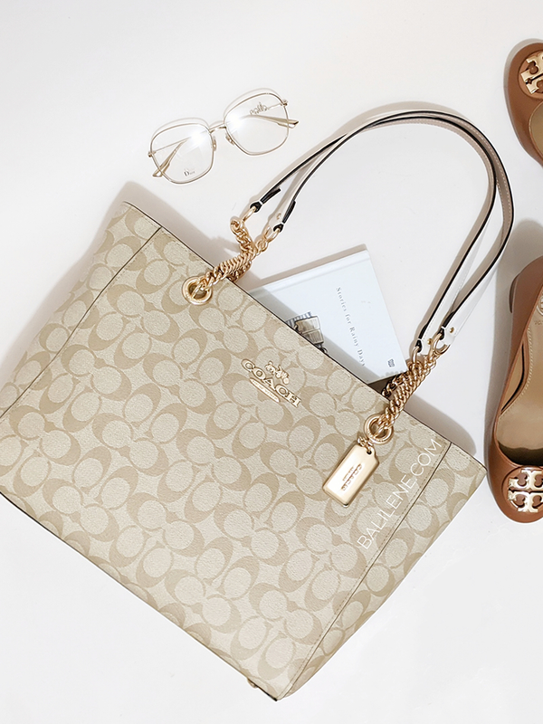 Coach C8148 Cammie Chain Tote In Signature Canvas Light Khaki Chalk ...